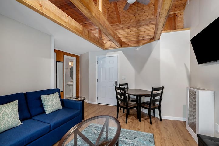 Cozy Nook - Saugatuck, MI