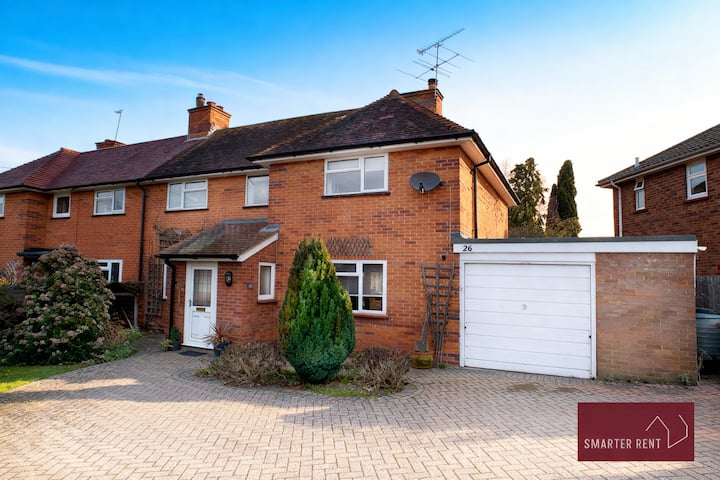 Bracknell - Garden, Driveway, Pets Welcome - Bracknell