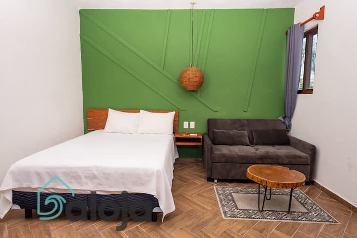 Aloja 104 - Cálida Suite Guest House Con Alberca - カンクン