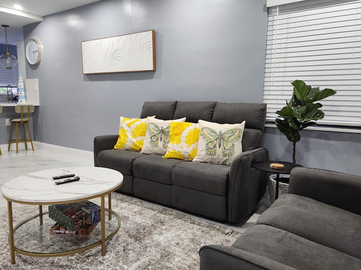 Modern 2br Home Free Parking - Fort Lauderdale