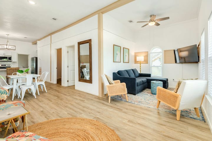 Beach Bum - Limited Steps - Minute Walk To Beach - Surfside Beach, TX