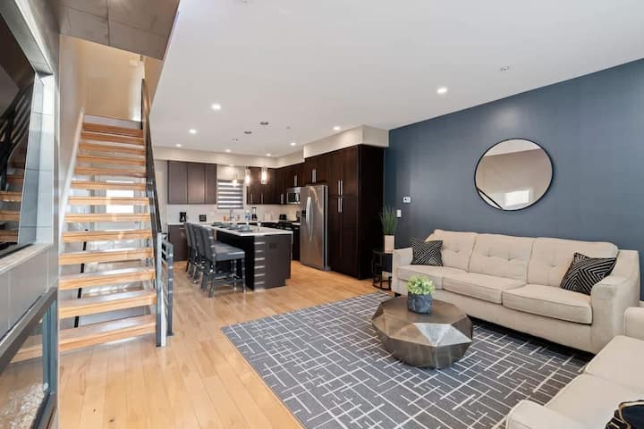 Fishtown Xl Roofdeck, Movie Theater-2 Parking Spot - Camden, NJ