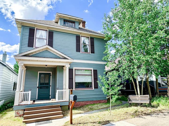 Downtown Victorian | 4br | King | Sleeps 10 - Leadville, CO