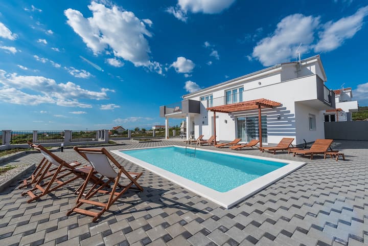 "Villa Dalmacija Viii" Nearby Zadar - Crovillas - Sukošan