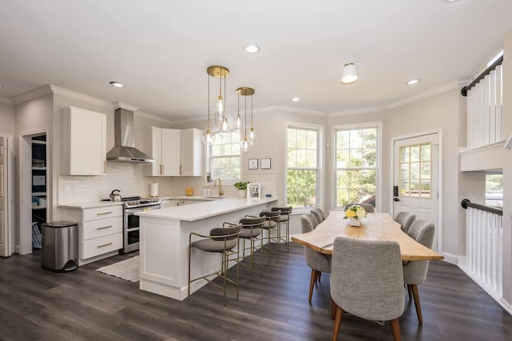 Modern, Spacious & Great Location - Newark, DE