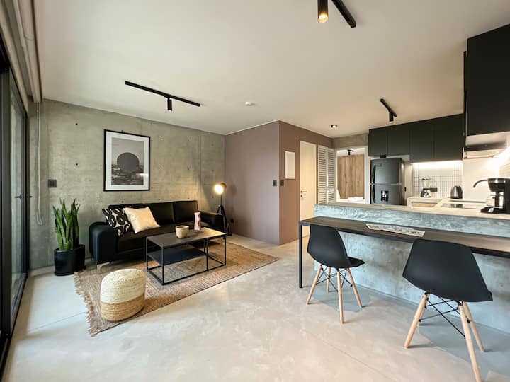 Geko | Cinematic 1br Artistic Vibes In Barranco - Lima