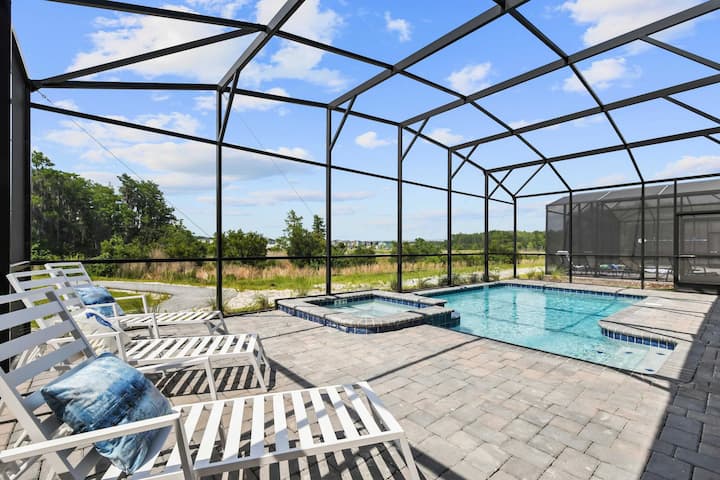 Harry Potter, Frozen & Pool Fun Near Disney - Kissimmee