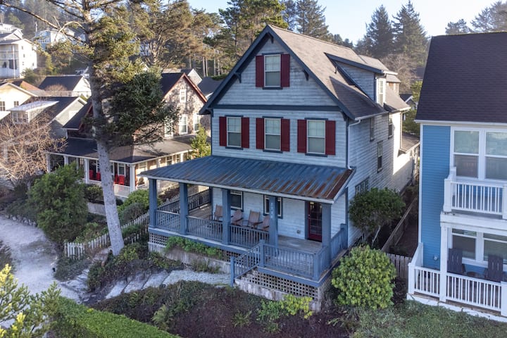 Family-friendly Oasis: 5br, 4.5bath, Game Room - Lincoln City, OR