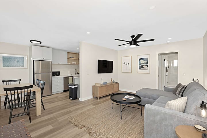 Chic Newly Renovated Apartment In Ocean Beach - St - Bermuda Beach, CA