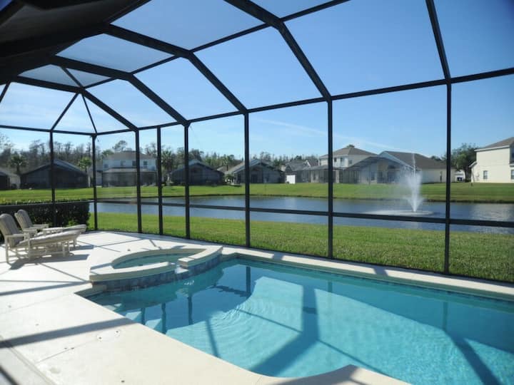 Ruby Rose In Cumbrian Lakes - Kissimmee