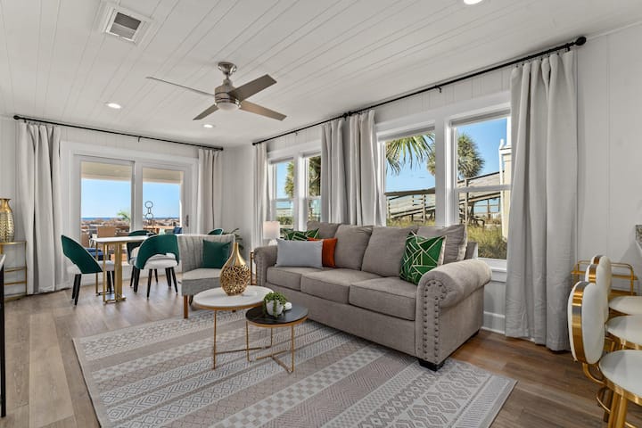Newly Renovated Gulf-front Cottage! - Panama City Beach, FL