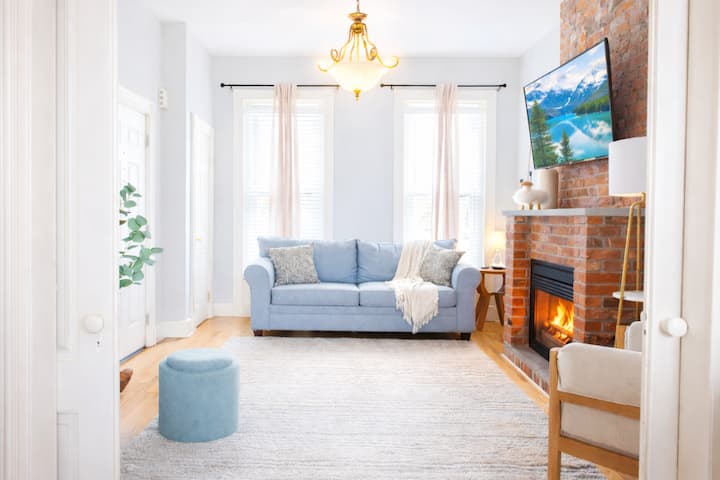 The Matisse: Walk To Yale & Wooster Sq + Parking! - New Haven, CT