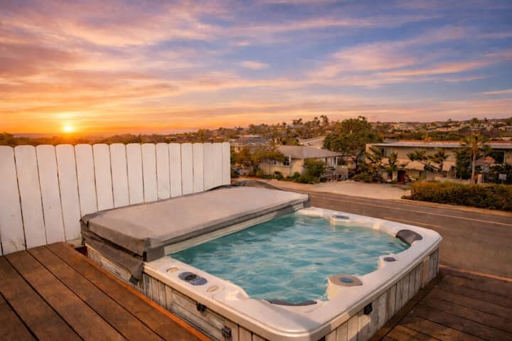 Walk To Downtown & Beaches • Hot Tub & Free Wifi - Del Mar, CA