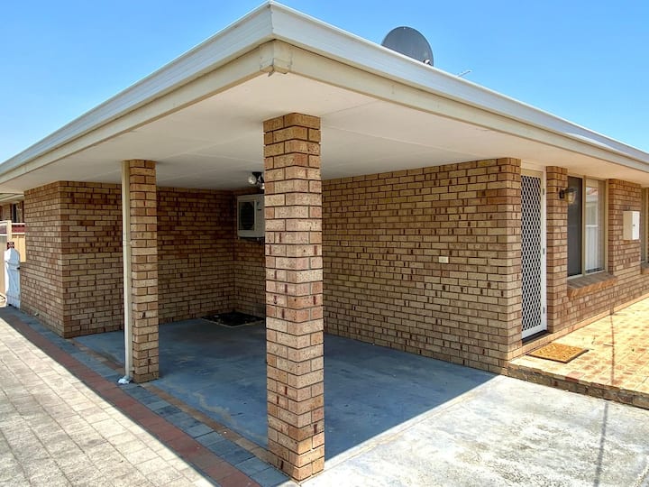 Forrest Holiday Unit - East Bunbury - Bunbury