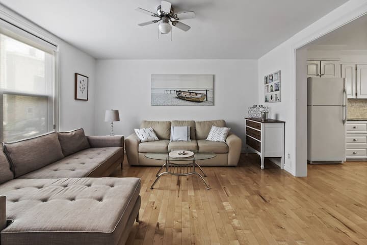 Spacious 4 Bedroom Located In Center Of Downtown! - 聖約翰