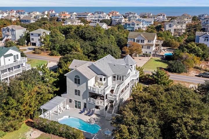 Toes On The Nose: Private Pool, Hot Tub, Rec Room - Corolla, NC
