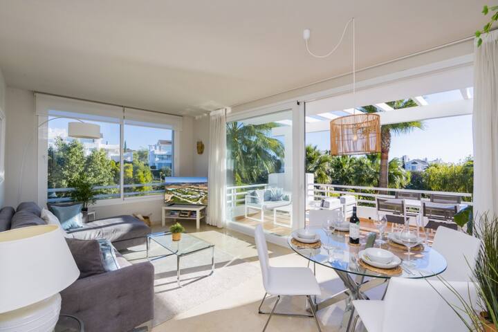 Modern 2-bedroom Apartment - Alcazaba Lagoon (411) - Casares