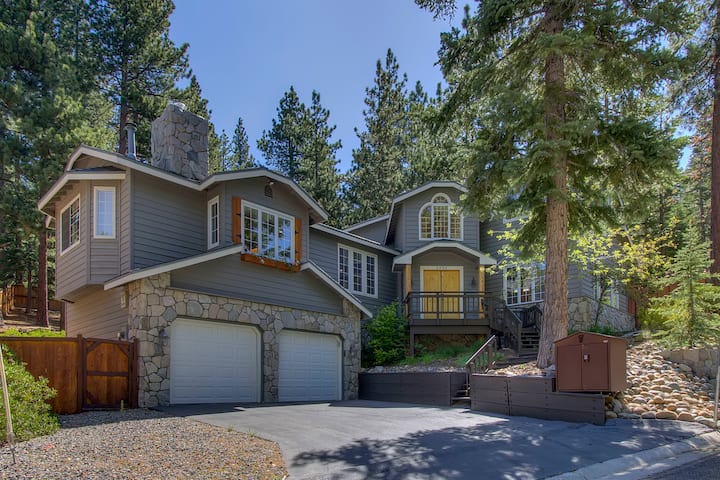 Prima Del Norte - Hot Tub, Pool Table, Arcade Game - South Lake Tahoe, CA