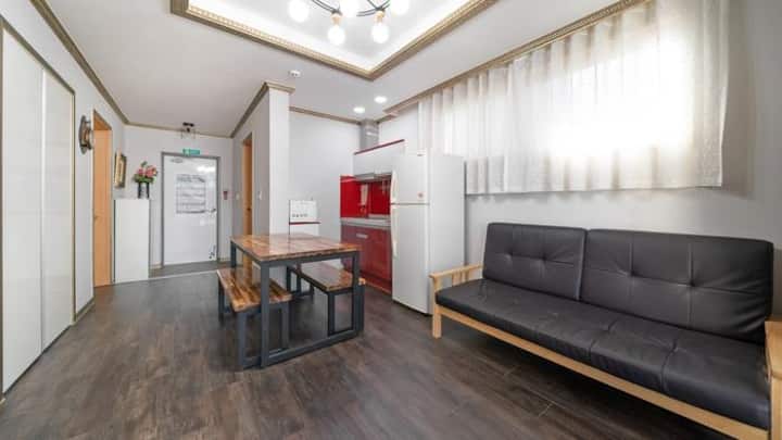 자연을 즐기는 객실, 호수102호(개별바베큐,기준4/최대5인) - Gangneung-si