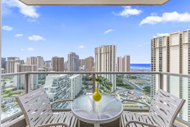 Remodeled Studio Hotel |Walk To Ala Moana Beach - Honolulu