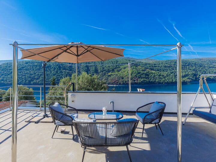 60 M² Ferienhaus ∙ 2 Schlafzimmer ∙ 5 Gäste - Rabac