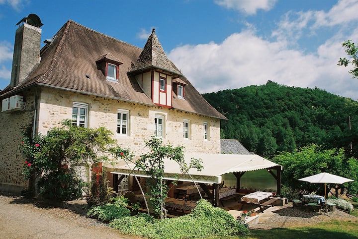 Gîte 9 Pièces 22 Personnes - Confort - Argentat-sur-Dordogne