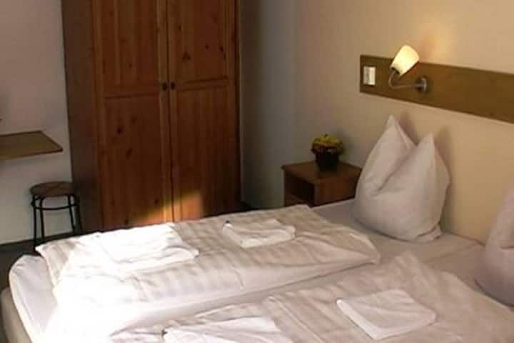Budget Room F / Sölden / Private Bathroom - Sölden