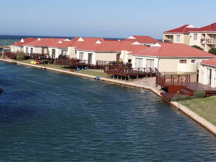 Marina Sands 11 - Jeffreys Bay