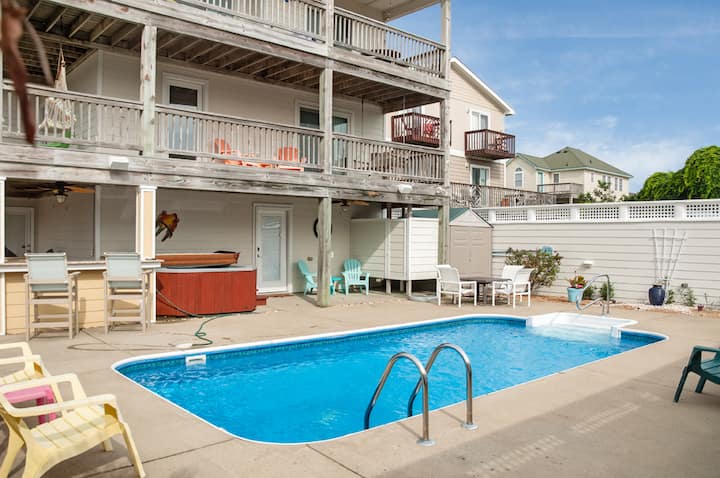 Weekend At Pinchy's: Oceanside, Short Walk To Beach, Private Pool & Spa - Kill Devil Hills, NC