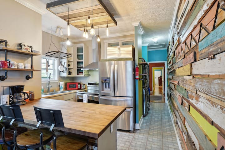 Cozy Clean Midcity Pad- Near The Greenway! - New Orleans, LA