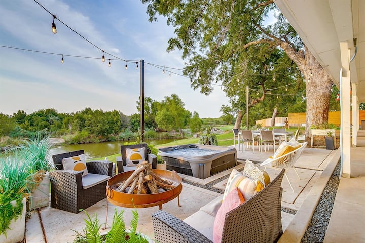 The Blanc | Lakefront • Sleeps 22 - Granbury, TX