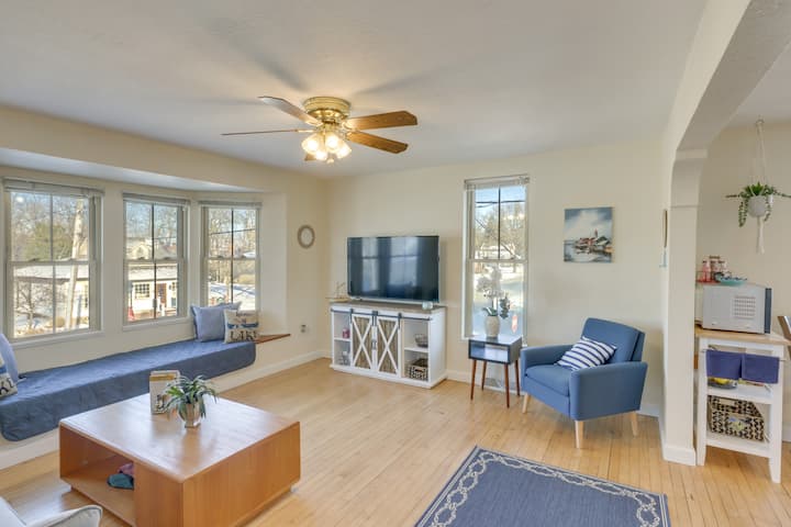 Delafield Vacation Rental Near Lakes & Parks! - Oconomowoc, WI