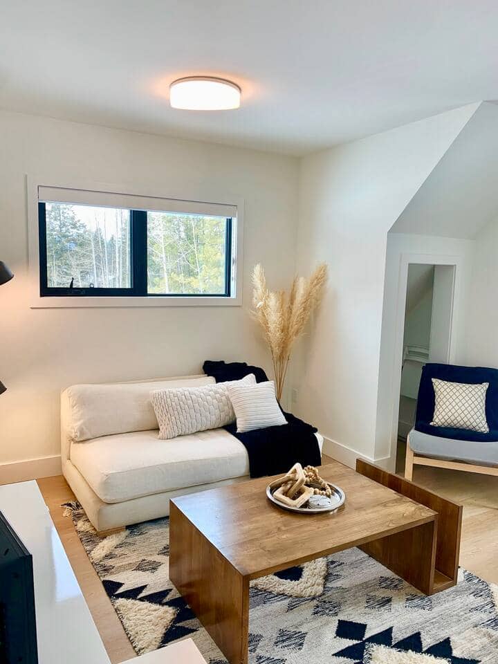 The White House - Hot Tub/kicking Horse/skybridge - Alberta