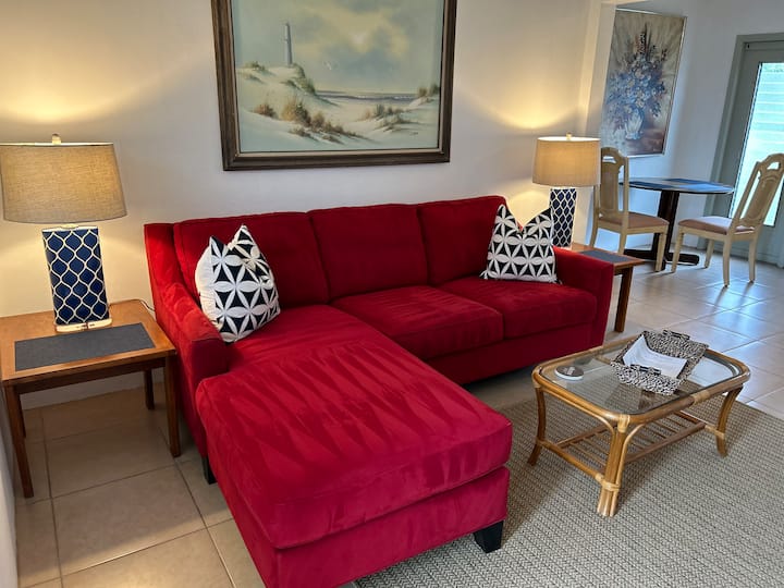 Nokomis Beach/ Next To Pops-spacious 1/bedroom Apt - Venice, FL