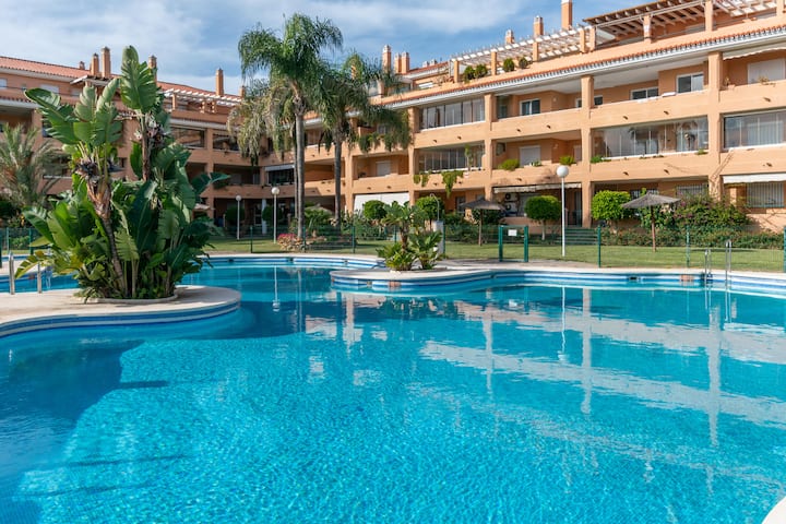 Beachside Paradise: Stylish 3br Apt Near The Beach - Costa del Sol