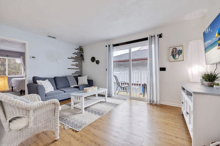 Caddy's Vacation Rentals #3 - Indian Shores, FL