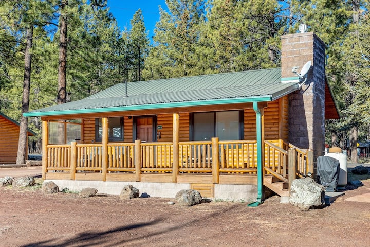 Greer Cozy Cottage (Cabin 103) - Greer, AZ