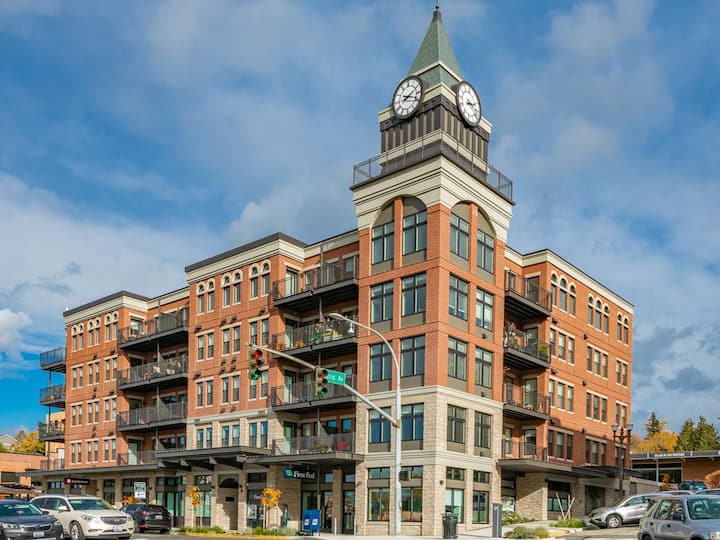 Fairhaven, Water And City View, King Bed Ft505 - Bellingham, WA