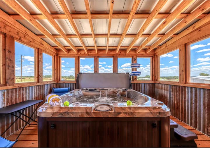 Hollmig Moon View - Dog Friendly - Fredericksburg, TX