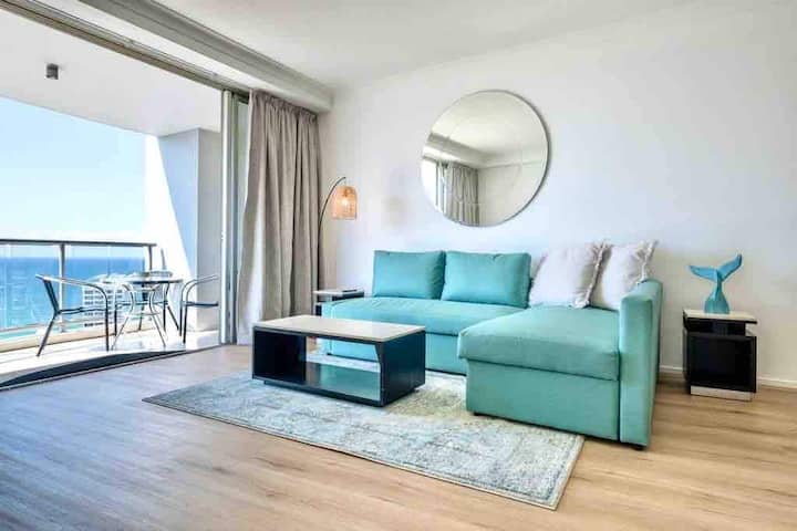 Oceanview Bliss: Lv 24 Chevron Renaissance Retreat - Gold Coast