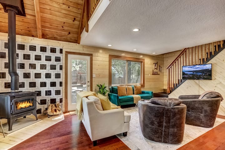 Rustic Haven - Hot Tub & Pet Friendly - Hope Valley, CA