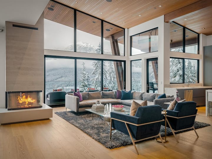 Heritage Peaks Estate Luxury Kadenwood Ski-in/out - Whistler
