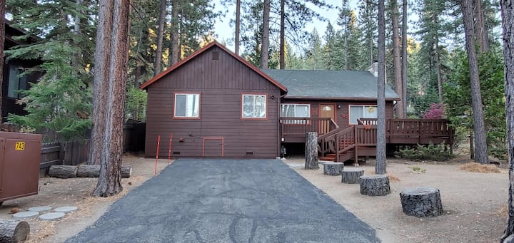 Zephyr Cove Cabin - Walk To Lake & Beach - Zephyr Cove, NV