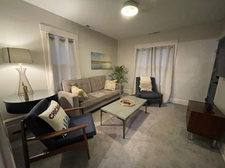 Sunny Retreat In Forest Park - Melrose Park, IL