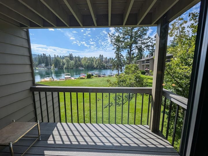 Bay View Luxury Studio - Bigfork, MT