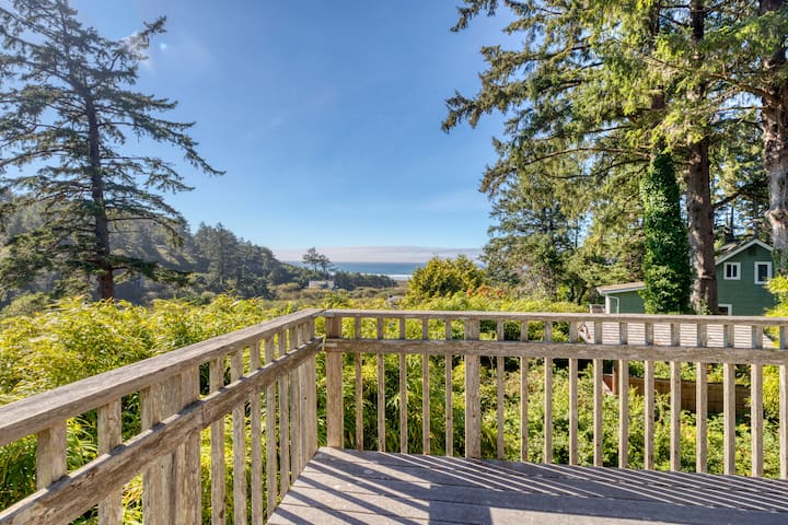 Ocean View-large Deck-fire Pit-bamboo House - Oswald West State Park, Arch Cape