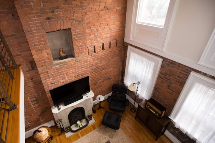 Garden Level Suite, Court Street - New Haven, CT