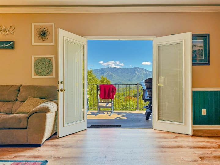 Mtn Views+skiing+hottub+gamerm+fireplace+5 Kings - Gatlinburg, TN