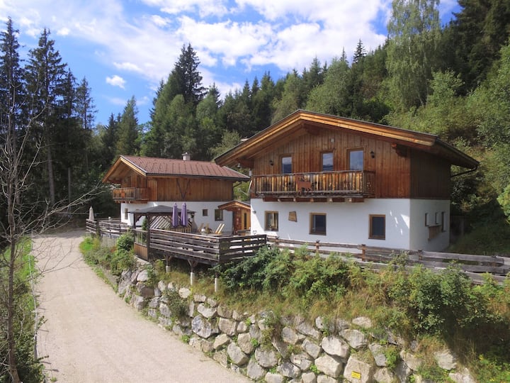 200 M² Chalet ∙ 8 Slaapkamers ∙ 20 Gasten - Zell am See