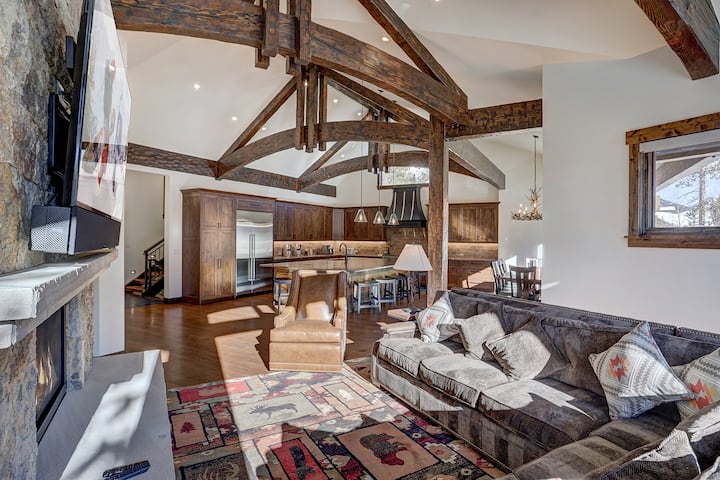 Amazing New Home, Hot Tub, Near Village - Silverthorne, CO